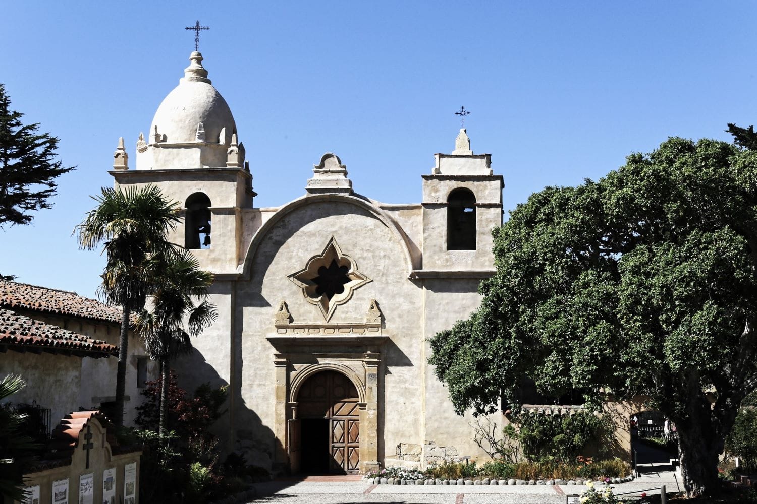 Brief History of Carmel Mission (San Carlos Borroméo)